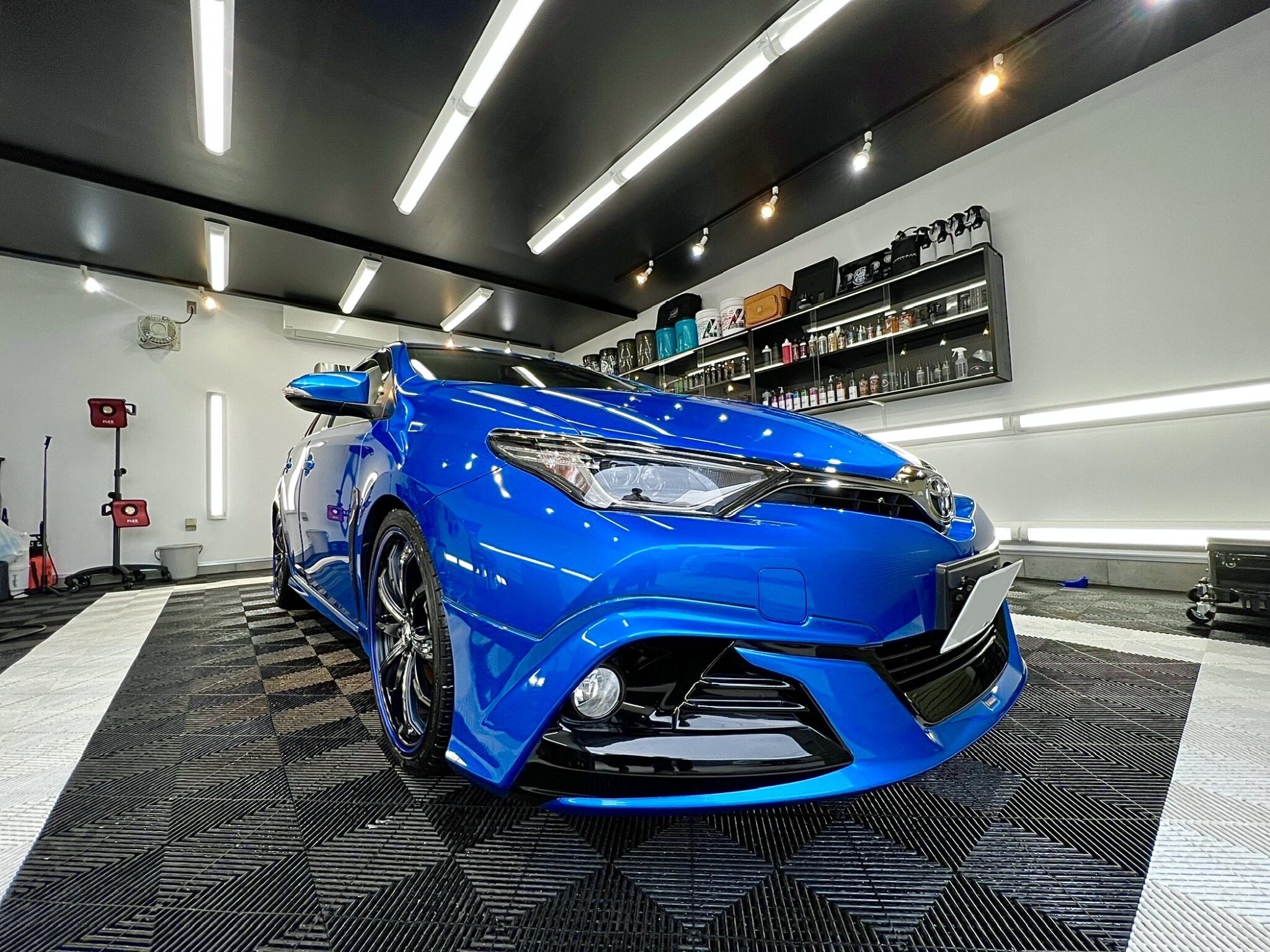 CWS - 当店は横浜にある手洗い洗車専門店です。こだわりの洗車製品を使って丁寧に洗い上げます。 メインコースに加えて、水垢除去、樹脂パーツ ...